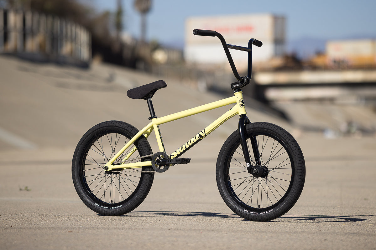 Sunday 2025 Soundwave Special 21" Complete BMX Bike - Gloss Notepad Yellow (LHD)