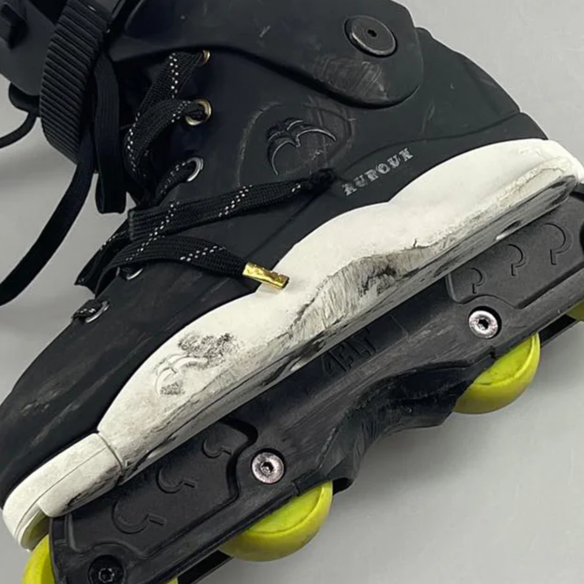 Razors 1 Piece SL Soul Slider - Black- Skates USA